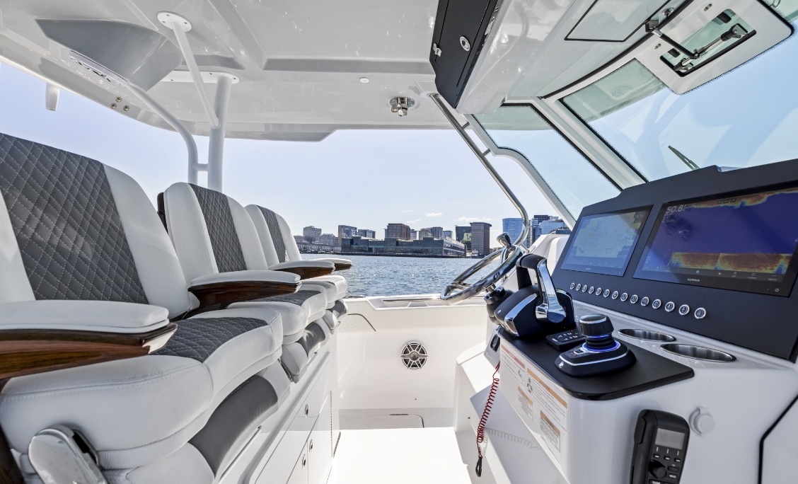 Bertram 34CC | CC Series | Bertram Yachts